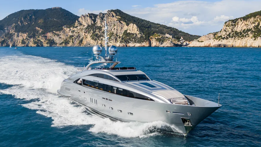 SILVER WIND yacht for charter (ISA Yachts, 43.63m, 2014)